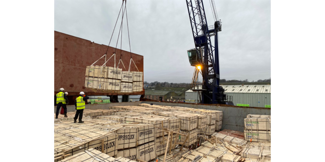 Port of Dundee welcomes timber shipment direct from the Far East ...